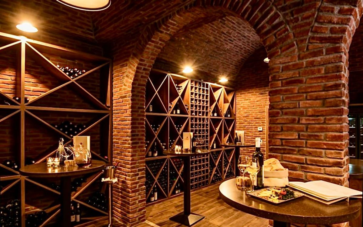 Vinski bar hotela Princess - Novo ruho by Rustik kamen